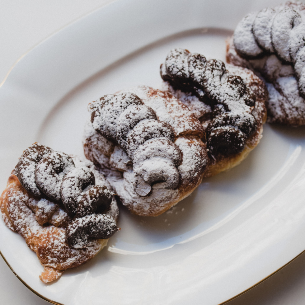 MEDIALUNA RELLENA DE NUTELLA | La Capke